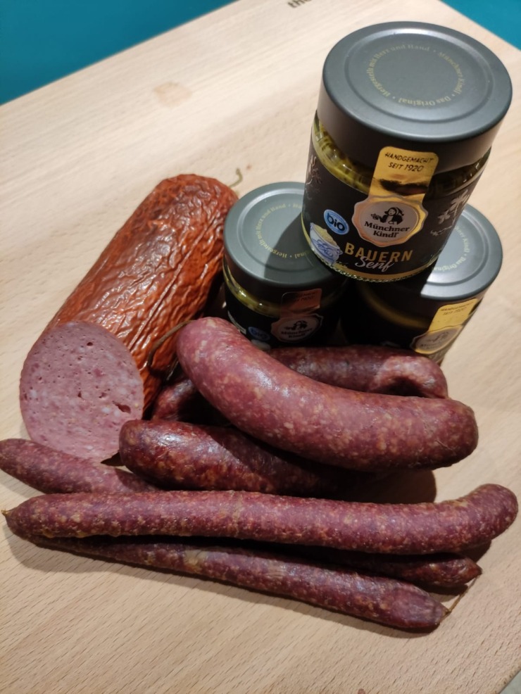 Endlich wieder Würstl – Prößlbauer-Hof